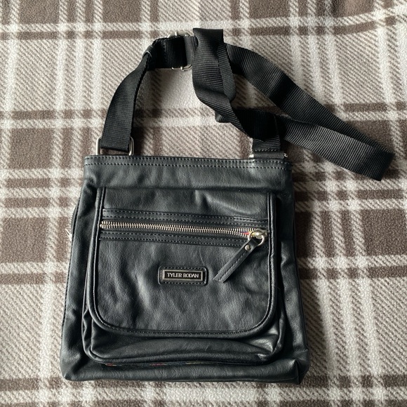 Tyler Rodan | Bags | Tyler Rodan Black Organizer Crossbody Bag Purse ...